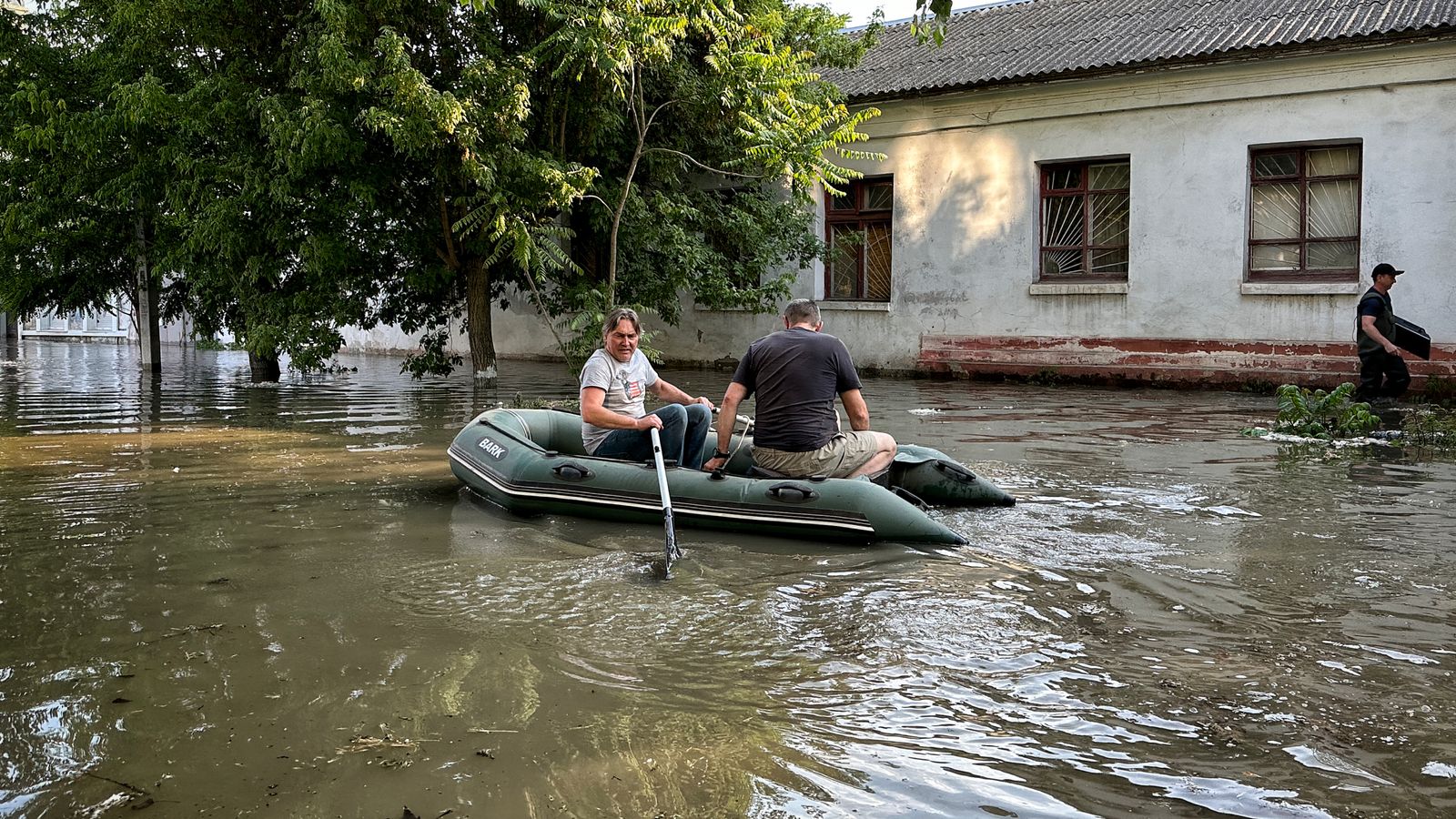 Ukraine war: Whole villages and towns engulfed by torrent of water ...