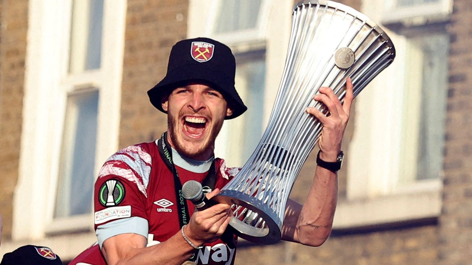 Declan Rice joins Arsenal in record £105m deal from West Ham | UK News ...