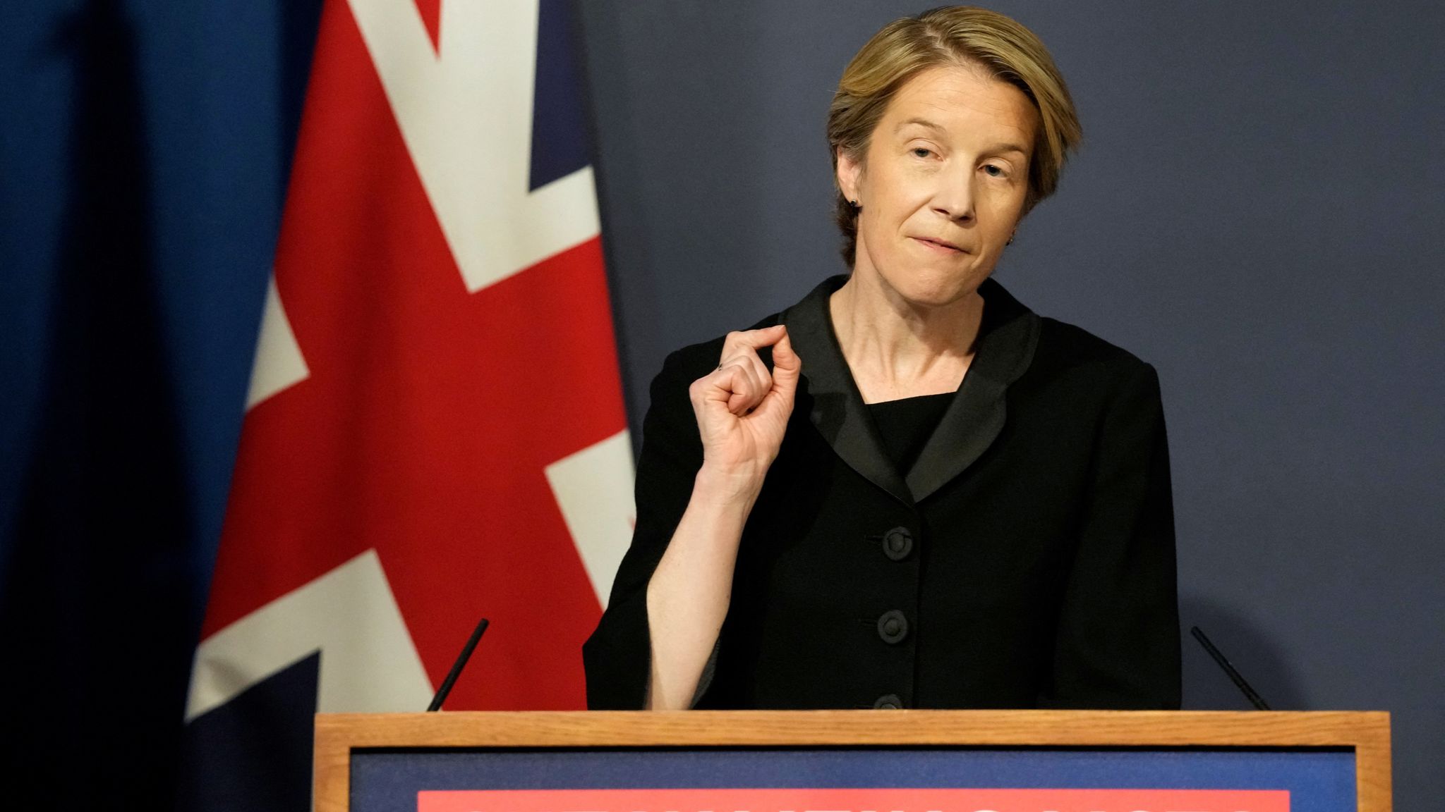 NHS makes 'truly momentous' pledge to eliminate cervical cancer by 2040 ...