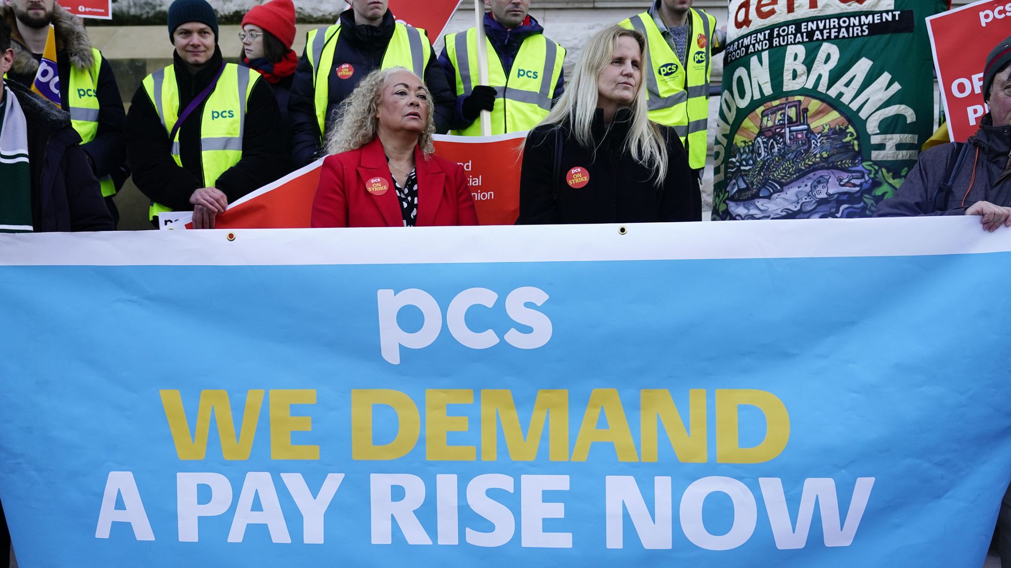 Left-wing Labour MP hits out after losing selection battle - as party ...