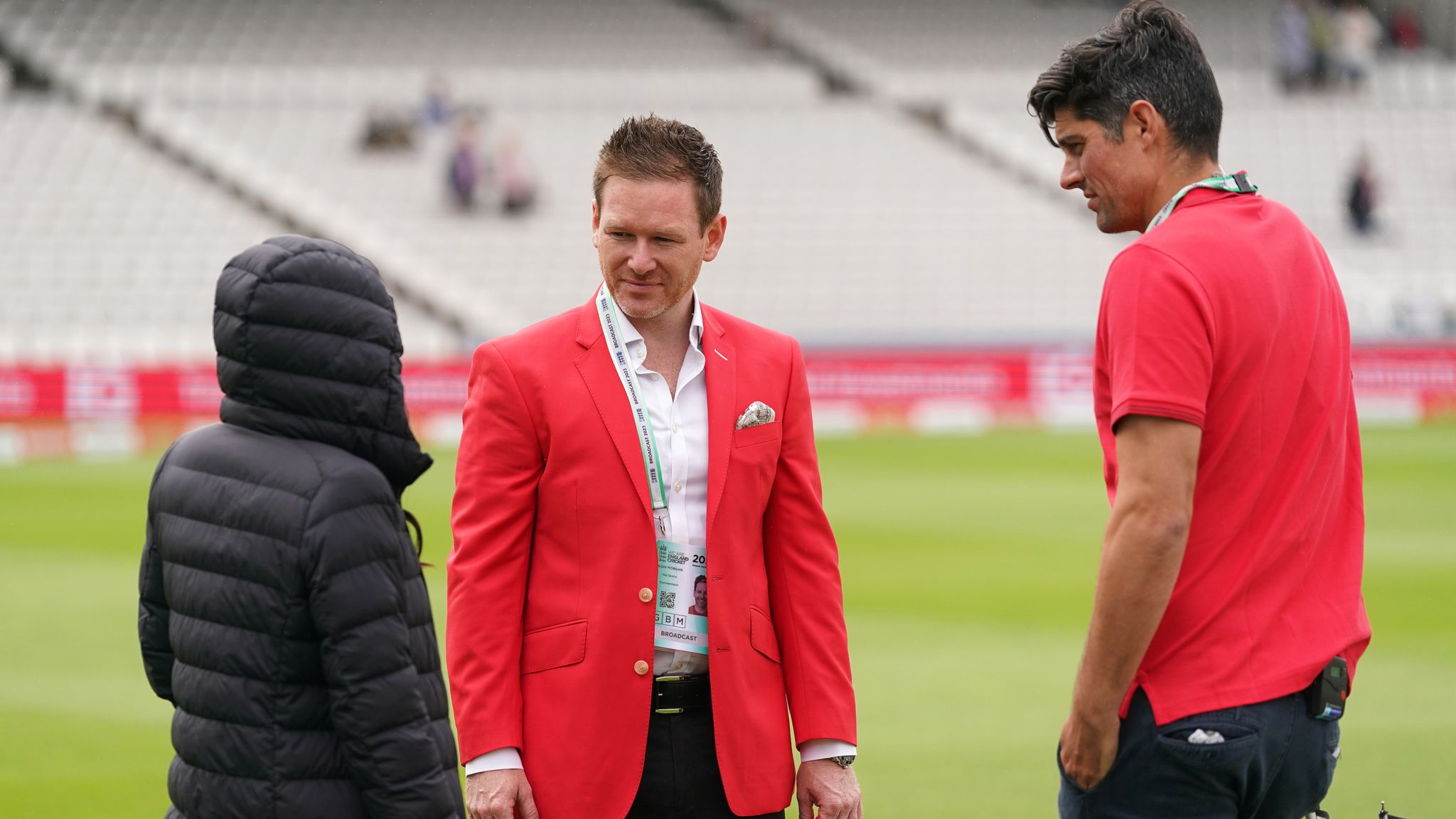 England cricketers wear 'Red for Ruth' as Sir Andrew Strauss's late ...