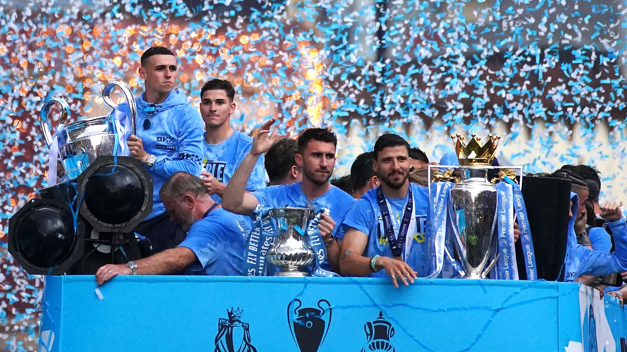 Manchester City: Thousands of fans watch team celebrate Treble with bus ...