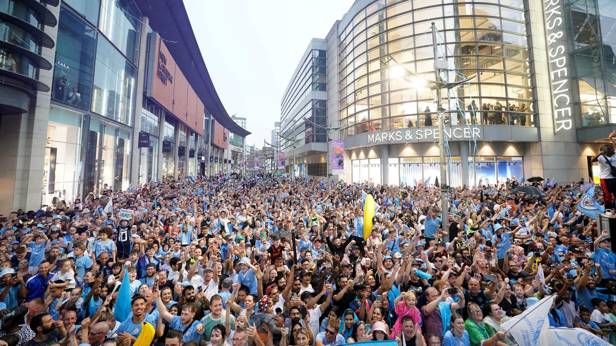 Manchester City: Thousands of fans watch team celebrate Treble with bus ...