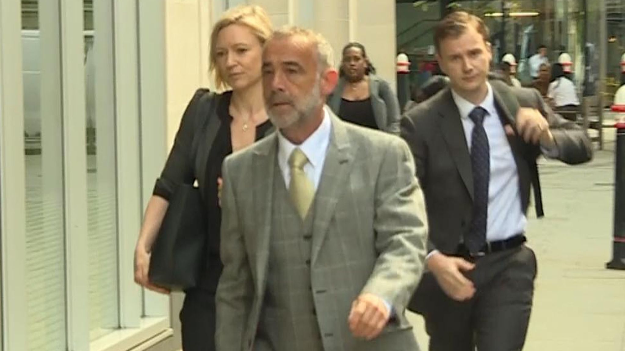 Piers Morgan knew how to hack phones and explained how, former Mirror ...