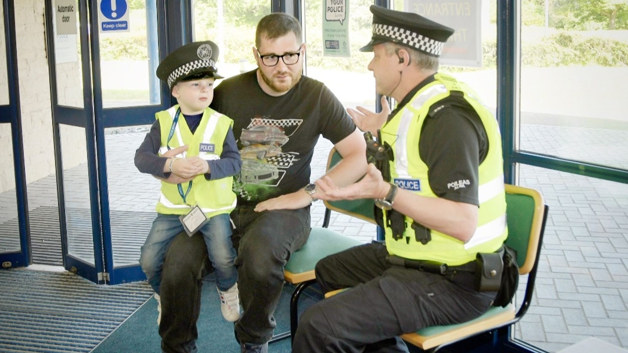 Birthday surprise for boy recruited by Glenrothes police to find 'lost ... Birthday surprise for boy recruited by Glenrothes police to find 'lost ...