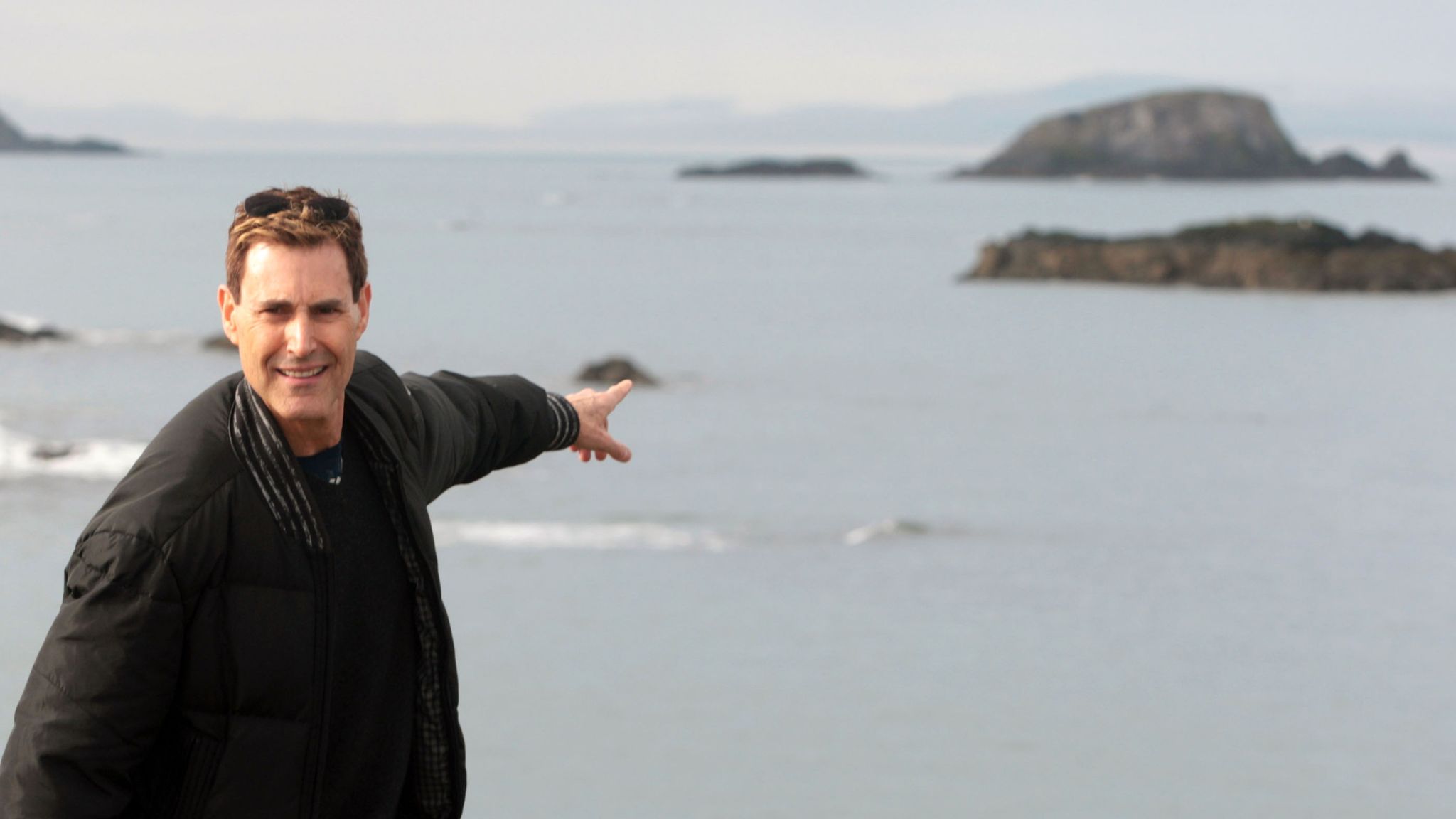 Uri Geller thanks brave swimmers for collecting rock from his 'mystic ...