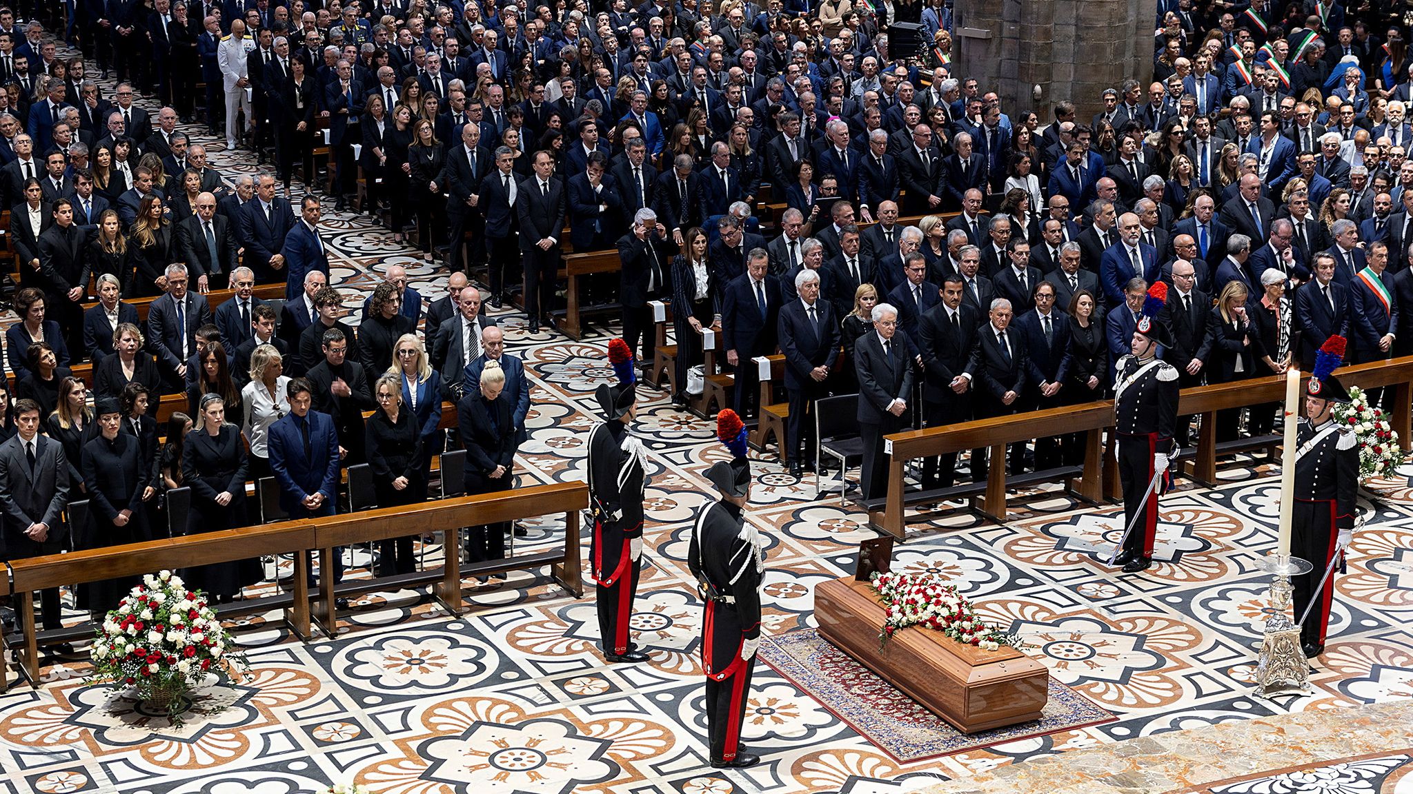 Silvio Berlusconi: Thousands pay final respects to former Italian prime ...
