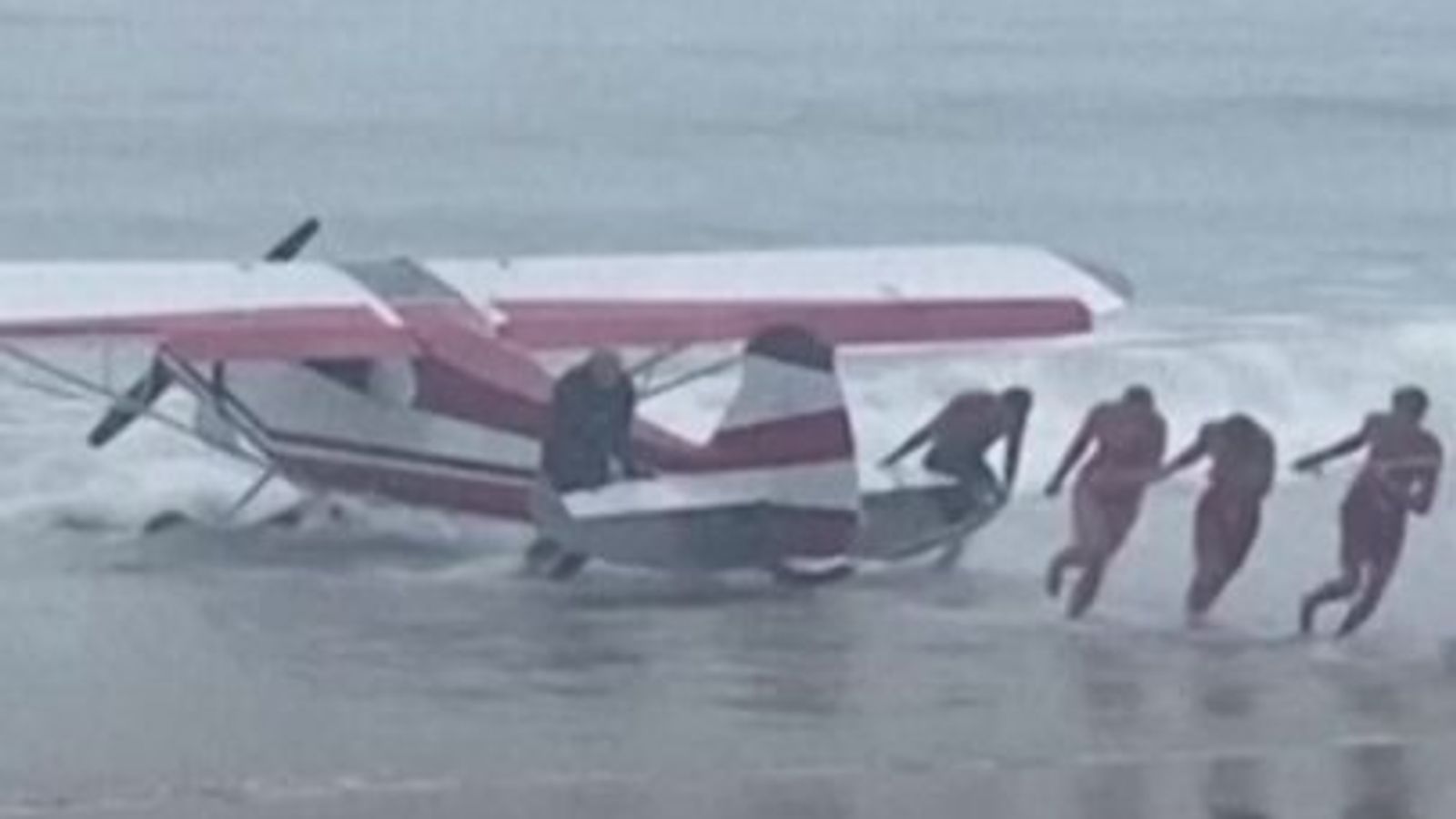 Pilot rescued after small plane crashes into water off New Hampshire ... Pilot rescued after small plane crashes into water off New Hampshire ...
