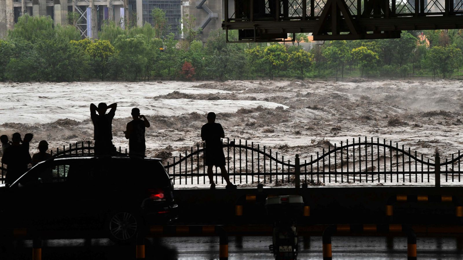Typhoon Doksuri: At least 20 dead in Beijing as heavy rains cause ...