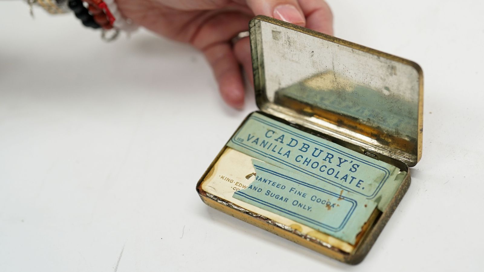 121-year-old Cadbury coronation chocolates to be sold at auction | UK ...
