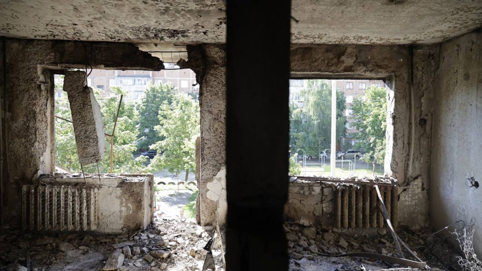 Ukraine war: Why it isn't back to 'normal life' for Russia's border ...