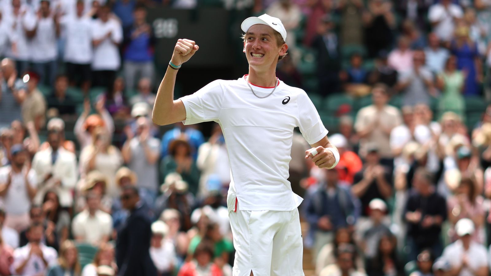 Teenager Henry Searle becomes first Brit to win Wimbledon boys' singles title in more than 60 ...