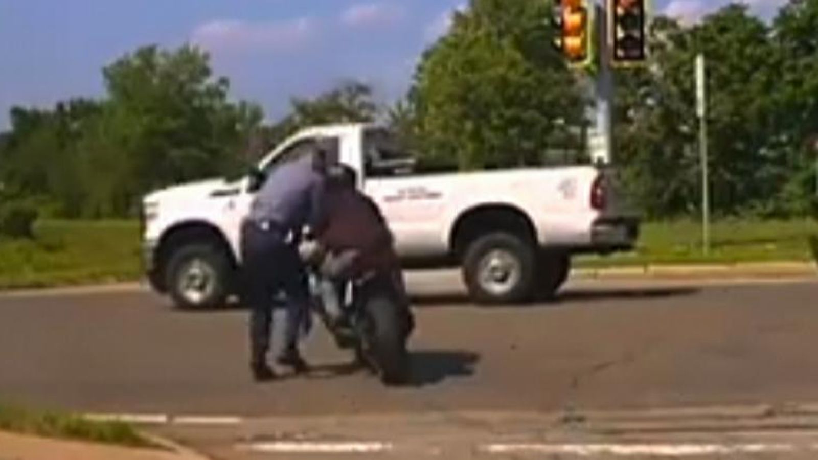 Massachusetts: Officer pushed into traffic by motorcyclist 'driving ...