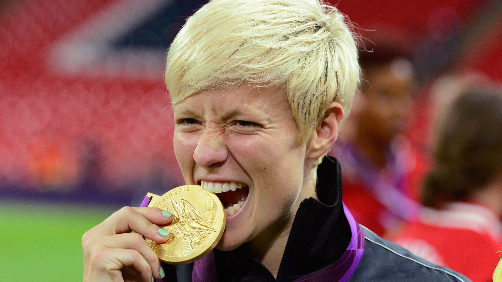 US football legend Megan Rapinoe announces retirement | UK News | Sky News