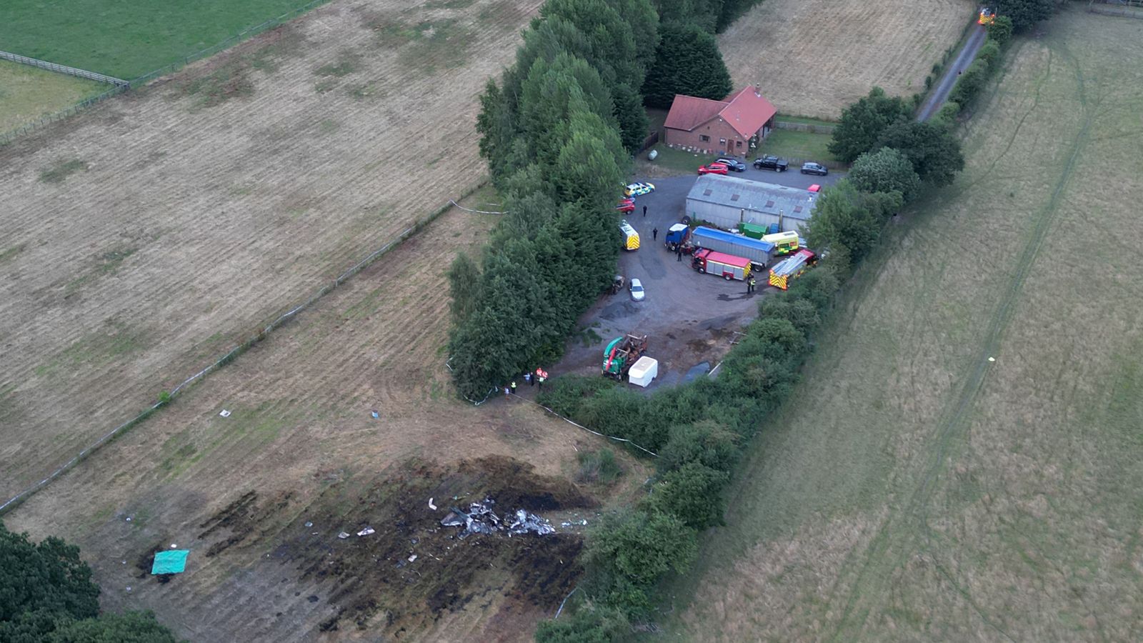 Light aircraft crash leaves one dead in North Yorkshire | UK News | Sky News