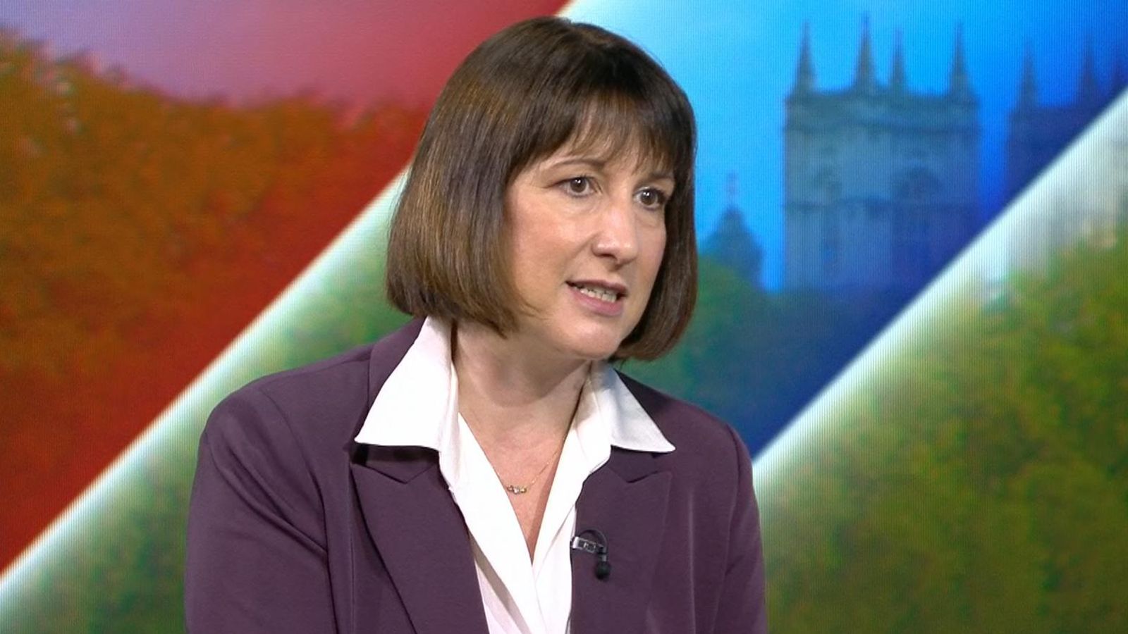 Shadow Chancellor Rachel Reeves has refused to be drawn on whether ...