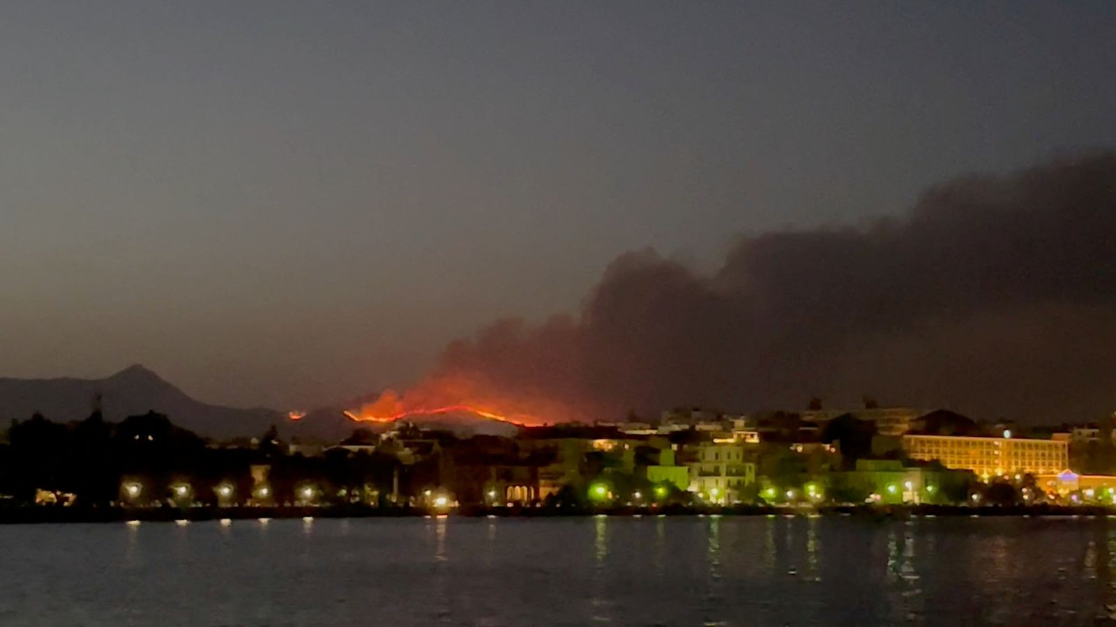 Pictures show the terror of wildfires in Greece, Rhodes and Corfu: 'The ...