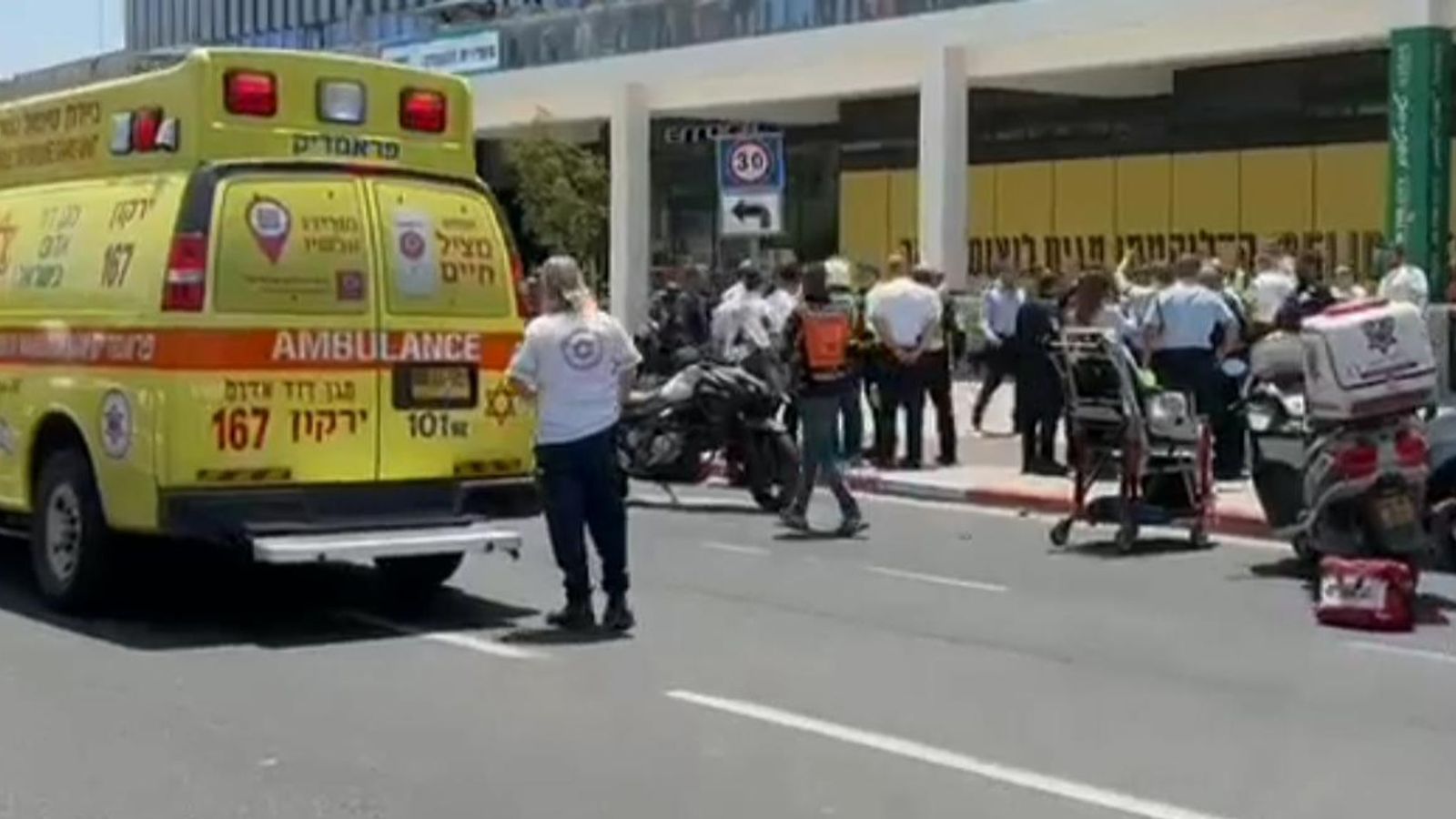 Aftermath of Tel Aviv as several people are hurt in 'car-ramming and ...