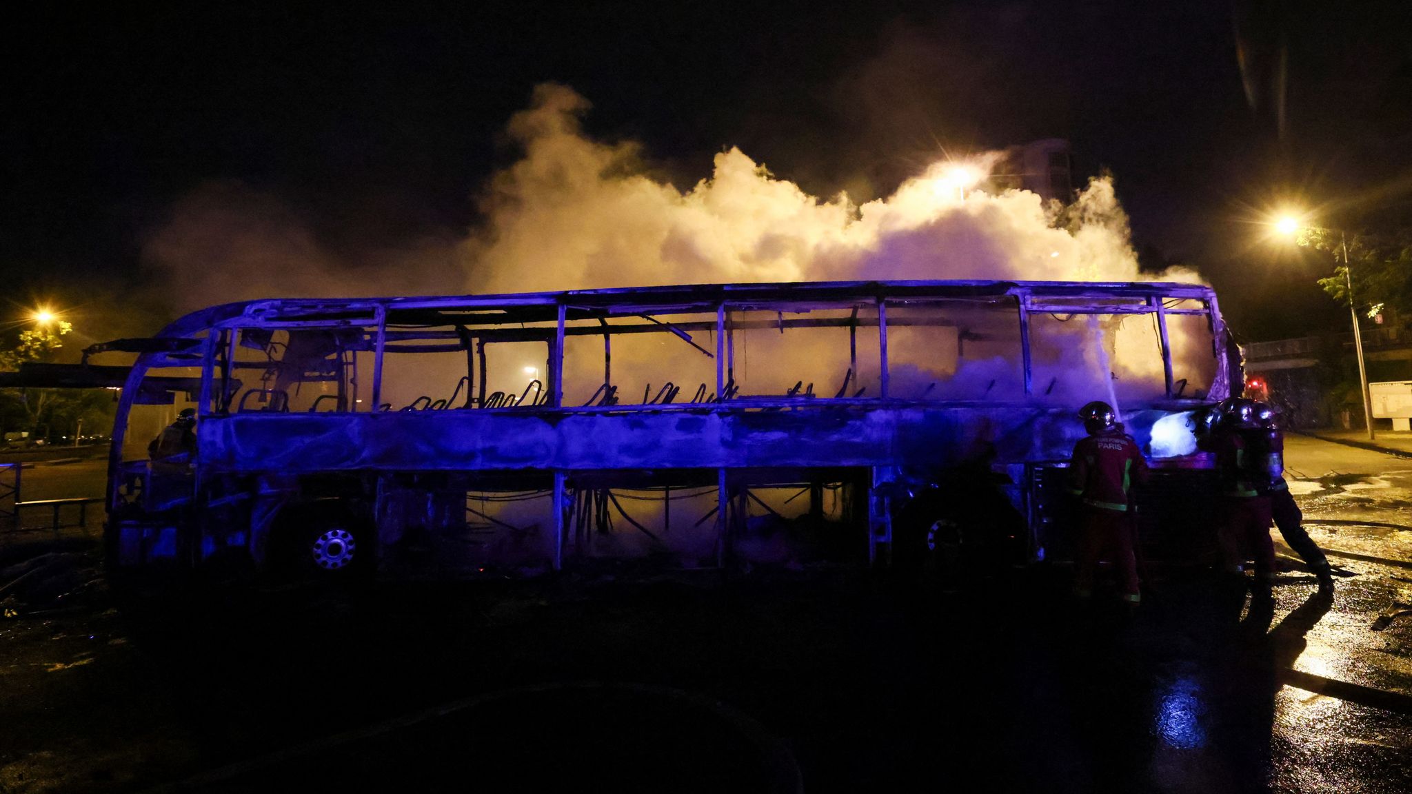 France riots: Another night of looting and lawlessness - and nobody ...