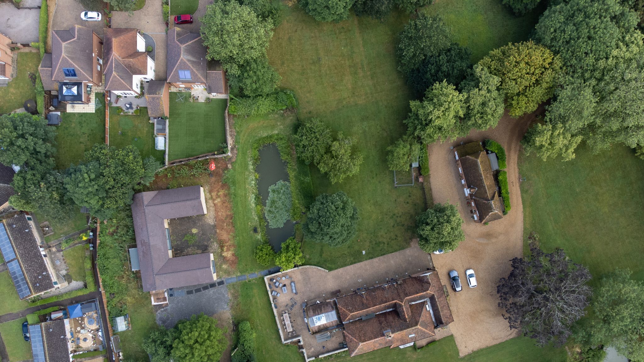 Captain Sir Tom Moore's family appeals against order to demolish unauthorised spa pool | UK News ...
