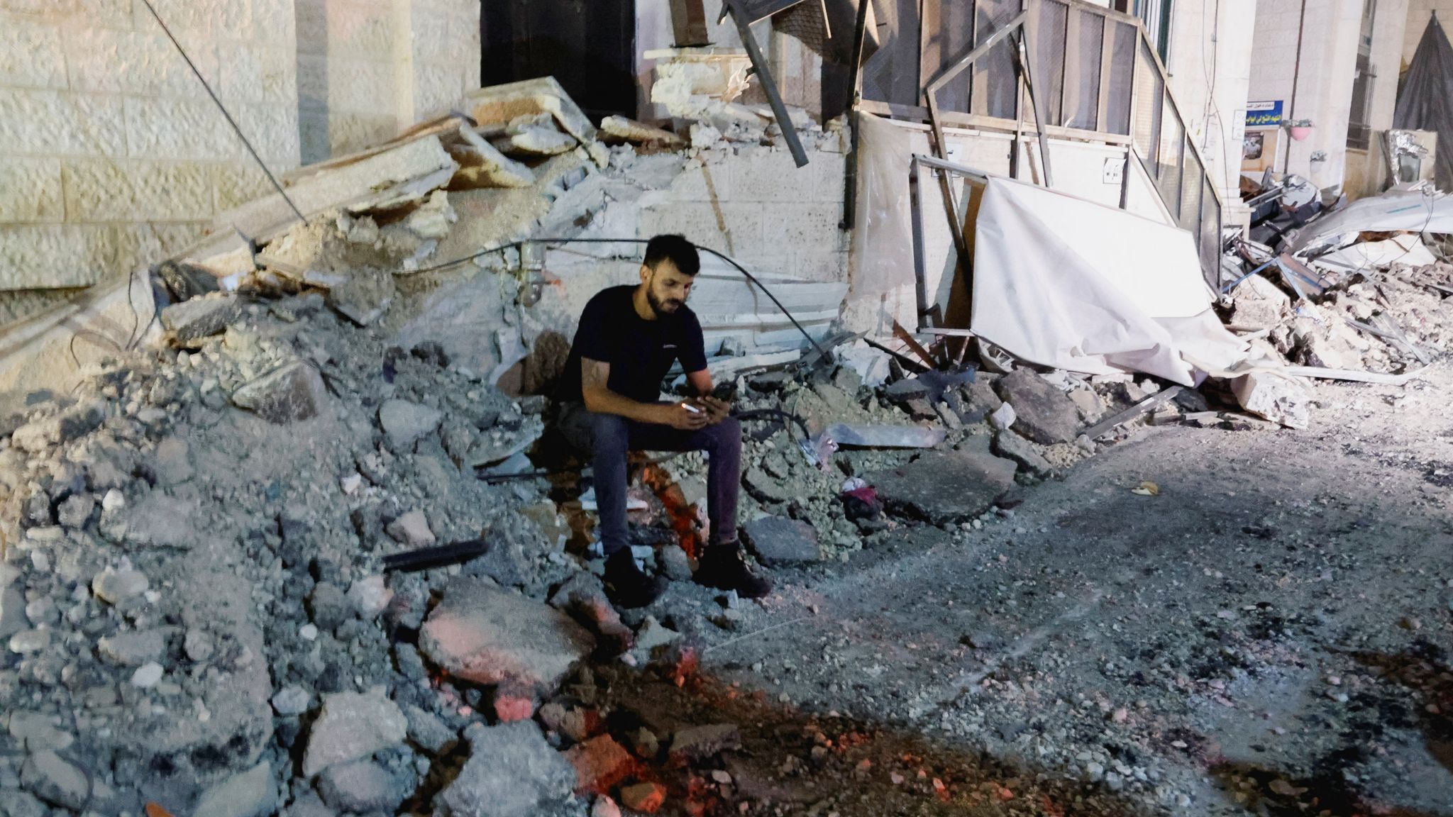 Israel begins withdrawing troops from Jenin as Gaza is hit by ...