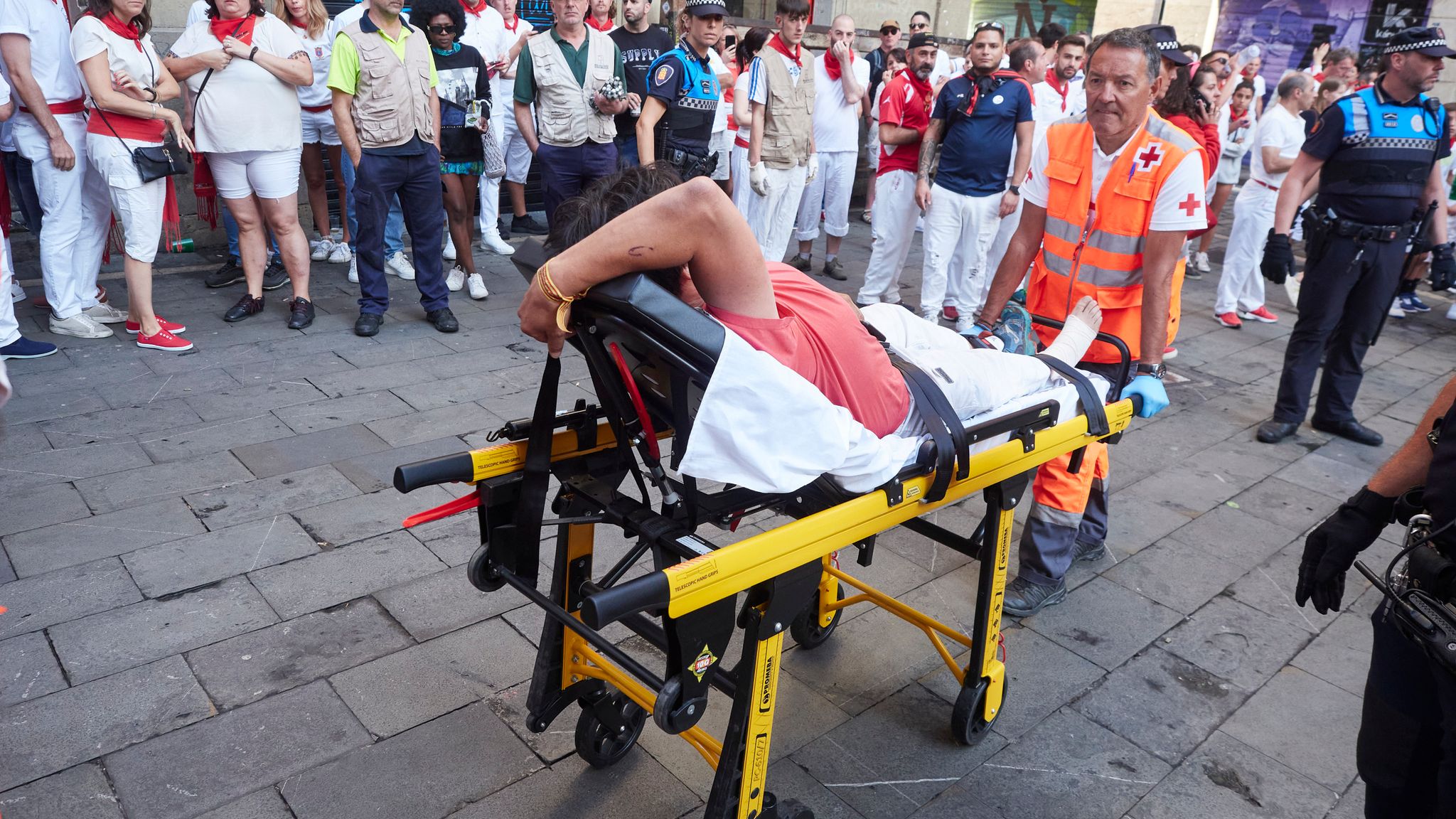 Several injured in Pamplona bull runs on annual festival's fourth day ...