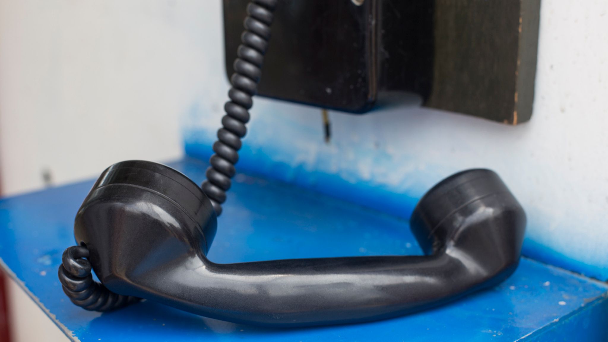 Landline phones to be fitted in Scottish jail cells for the first time ...