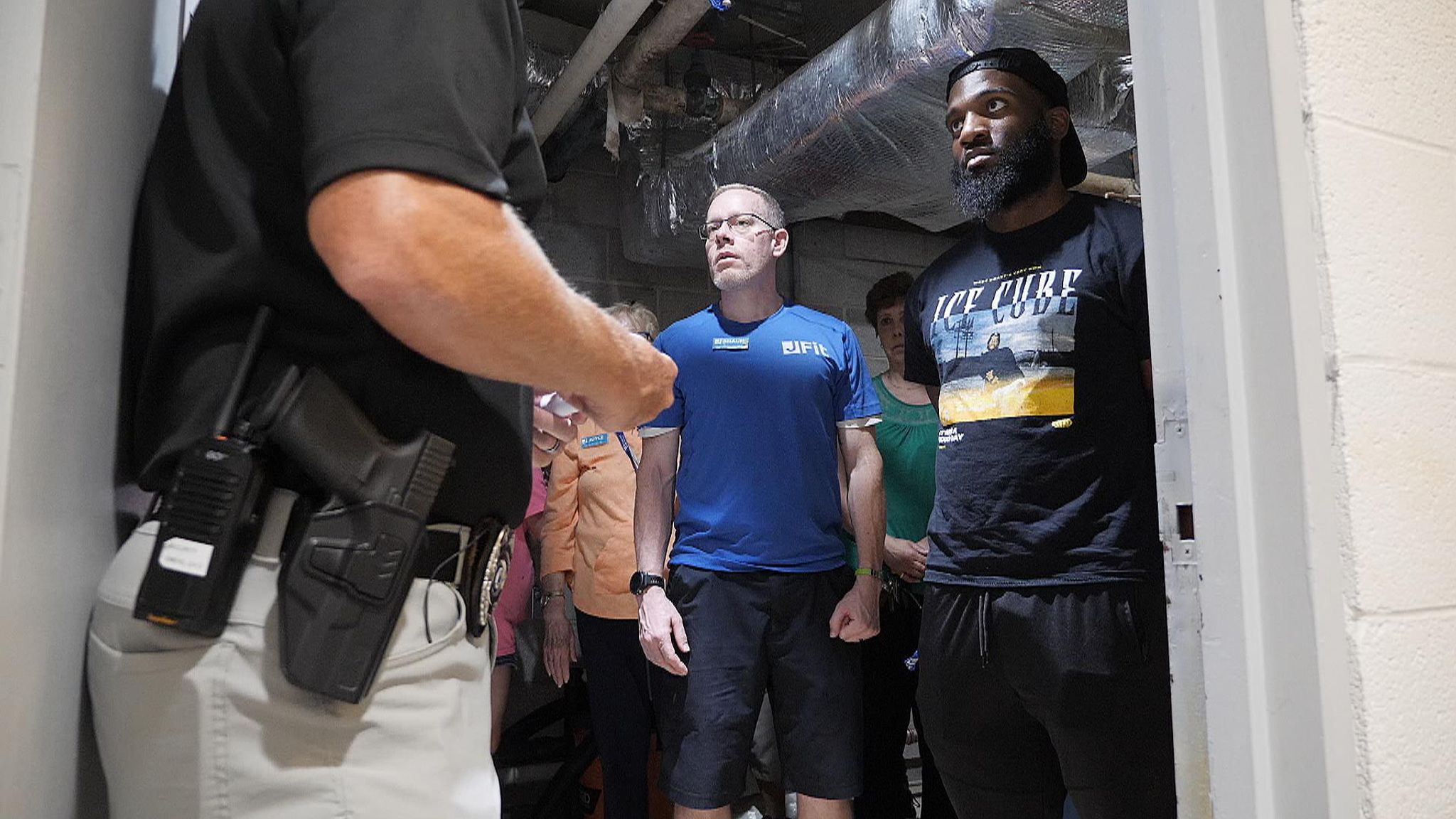 Shooter drills and armed guards at synagogues: How Jewish communities ...