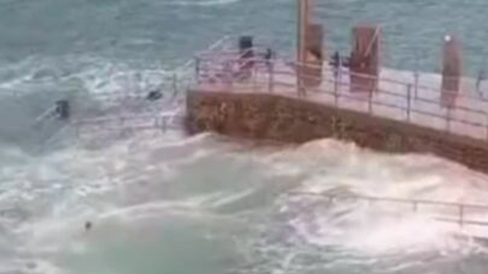 Devon: Footage captures moment girl is swept into the sea by huge wave ...