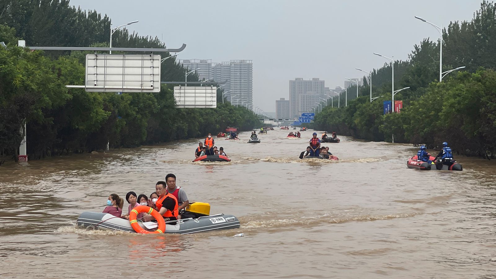 China: At least 20 dead as Beijing suffers 'worst rainfall in at least ...