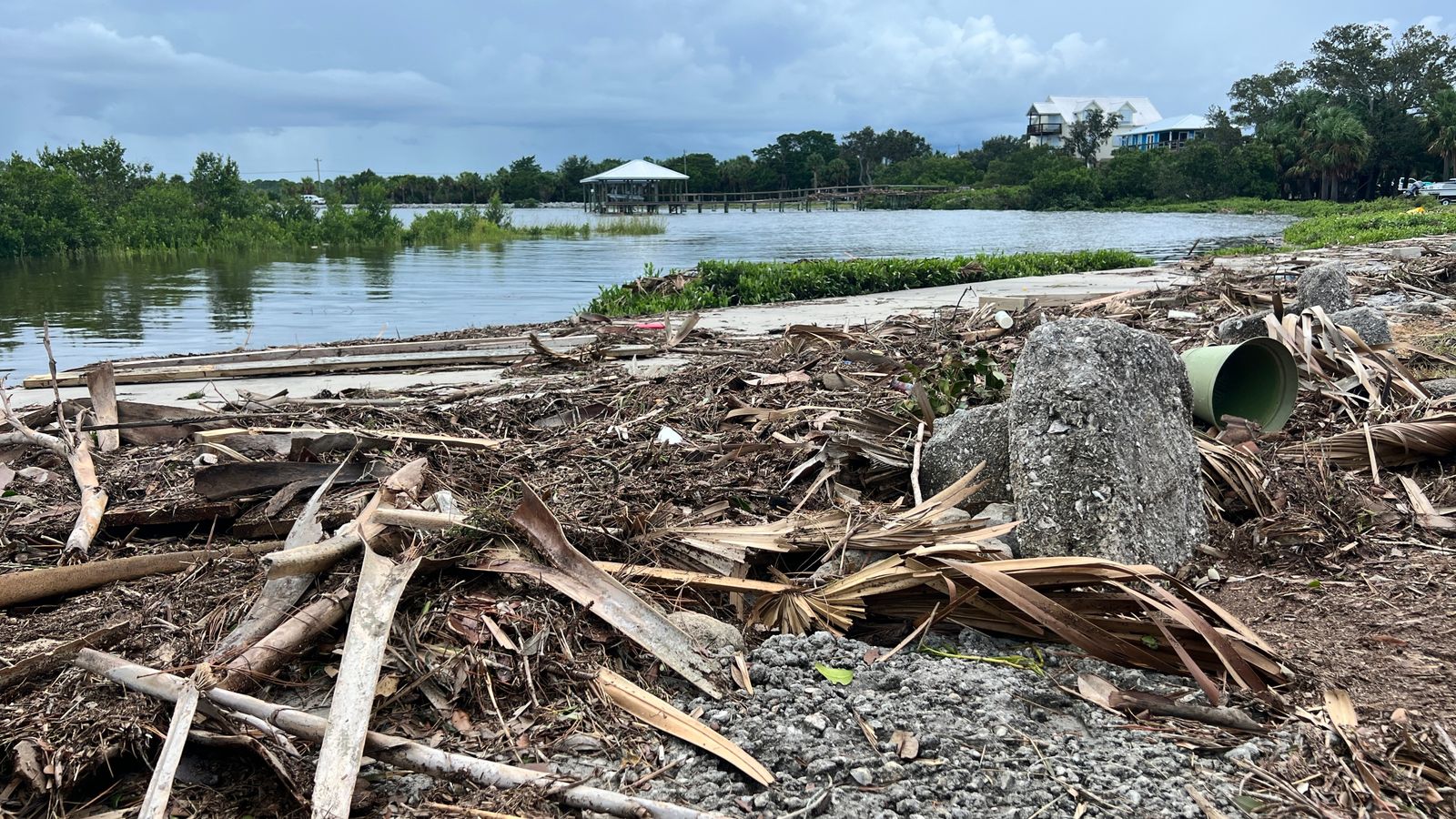 Hurricane Idalia wrecked much of Cedar Key but people here will brave ...