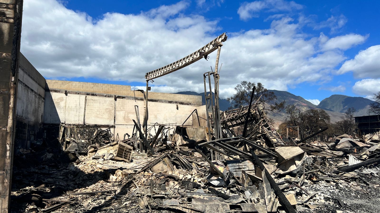Hawaii wildfires: Inside the heart-breaking aftermath of Lahaina's ...