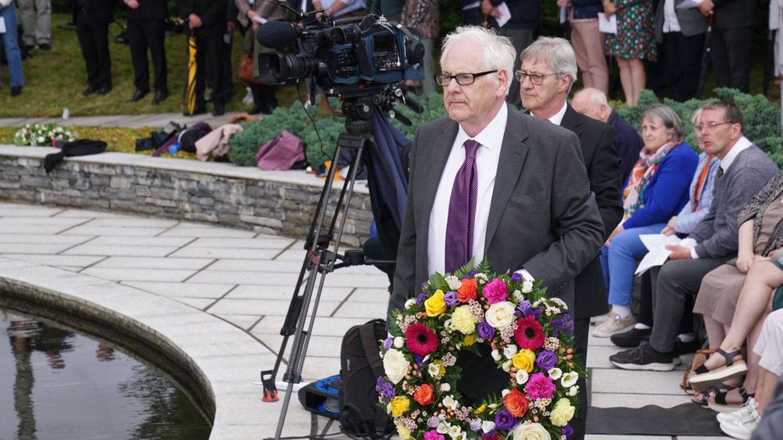 Omagh attack: Memorial service takes place in Northern Ireland on 25th ...