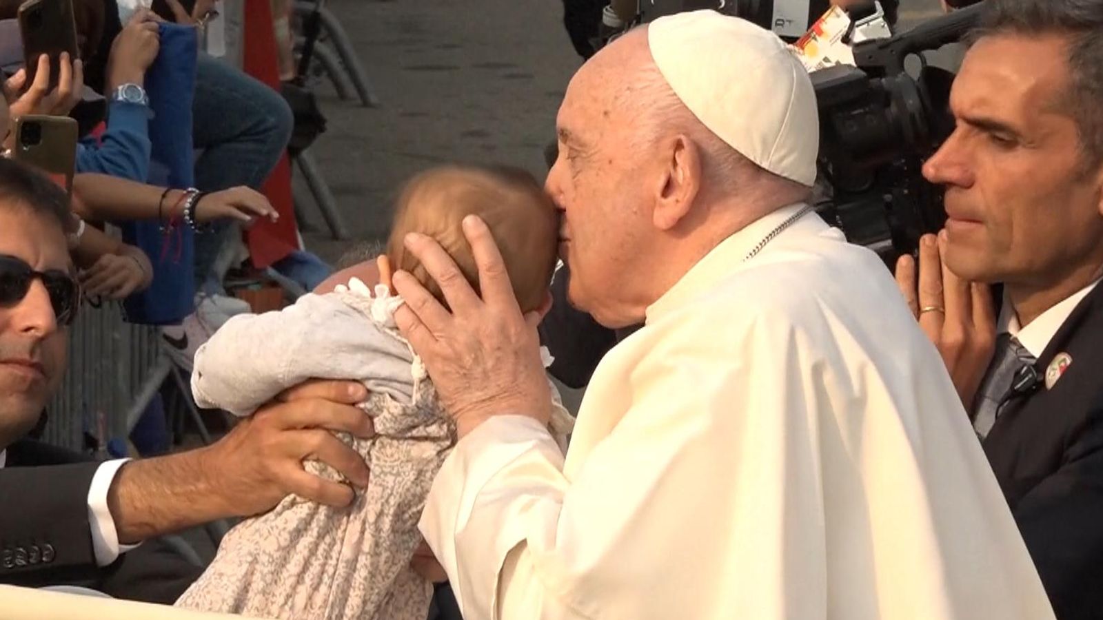 Pope Francis Blessing Wallpaper