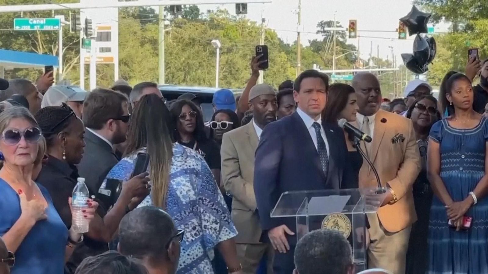 Jacksonville: Governor Ron DeSantis booed at vigil for victims of ...
