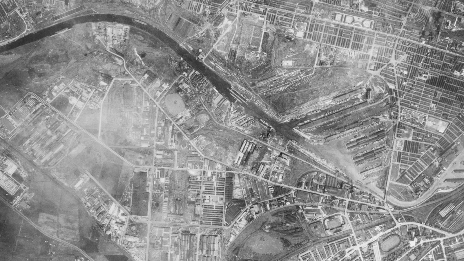 Thousands of World War Two aerial photos open to public for first time ...