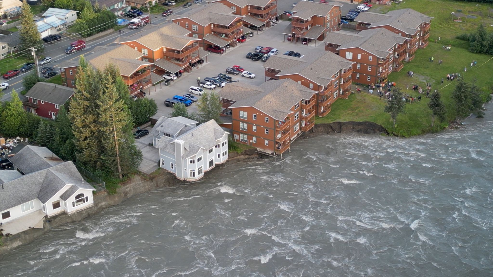 House collapses into Alaskan river after glacial dam burst | US News ...