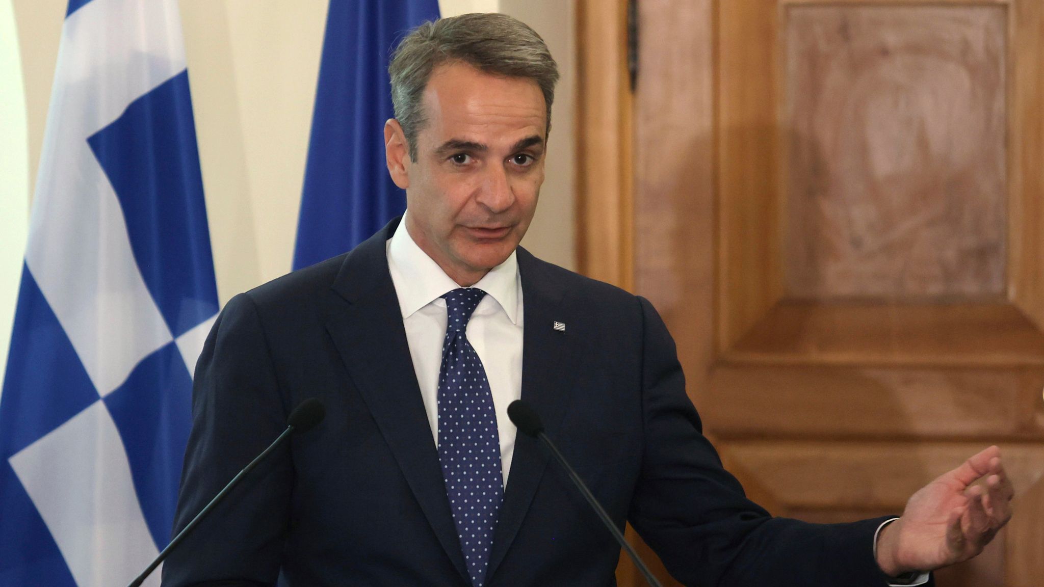Greek PM Kyriakos Mitsotakis offers free holiday to tourists who fled Rhodes wildfires | World ...