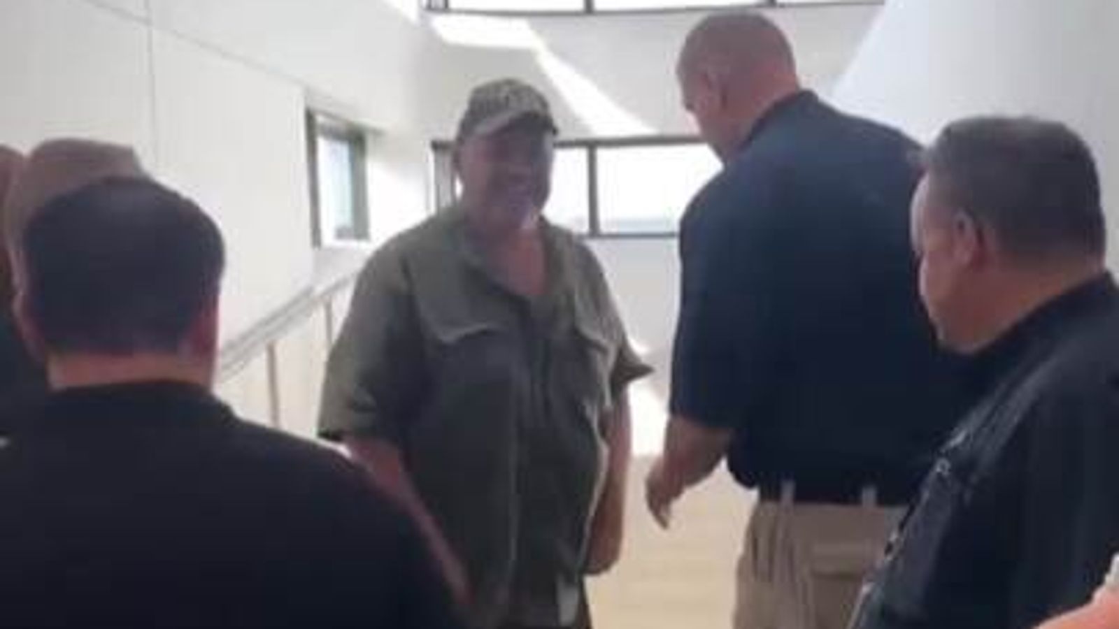 FBI: Attempted murderer laughs as he is recaptured after 32 years on ...