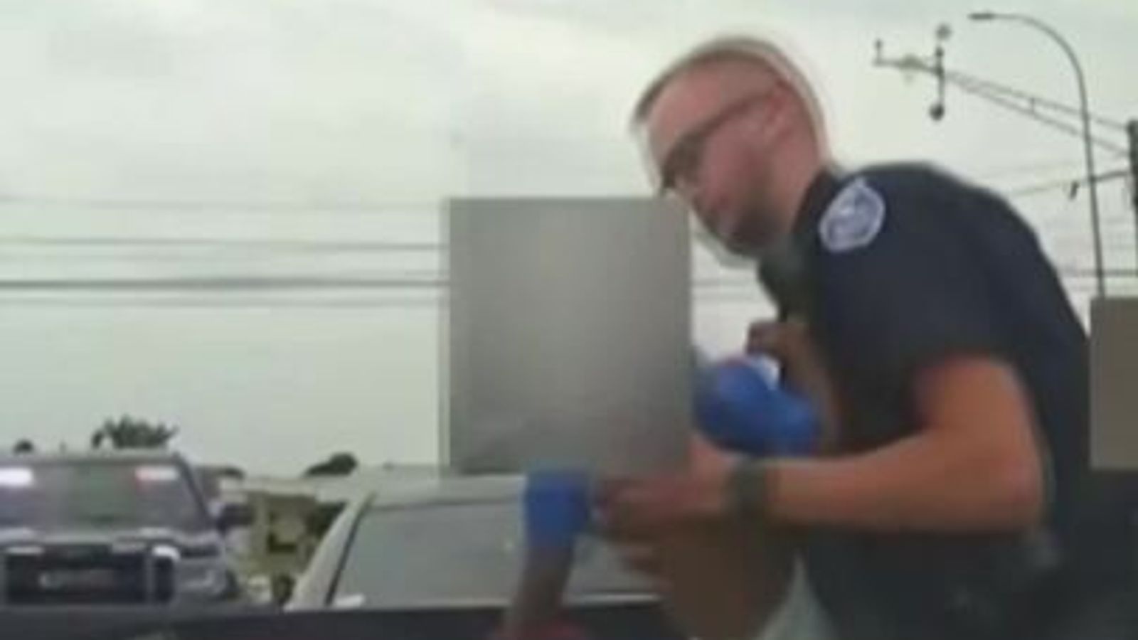 Dramatic dashcam footage shows police officer saving choking baby | US ... Dramatic dashcam footage shows police officer saving choking baby | US ...