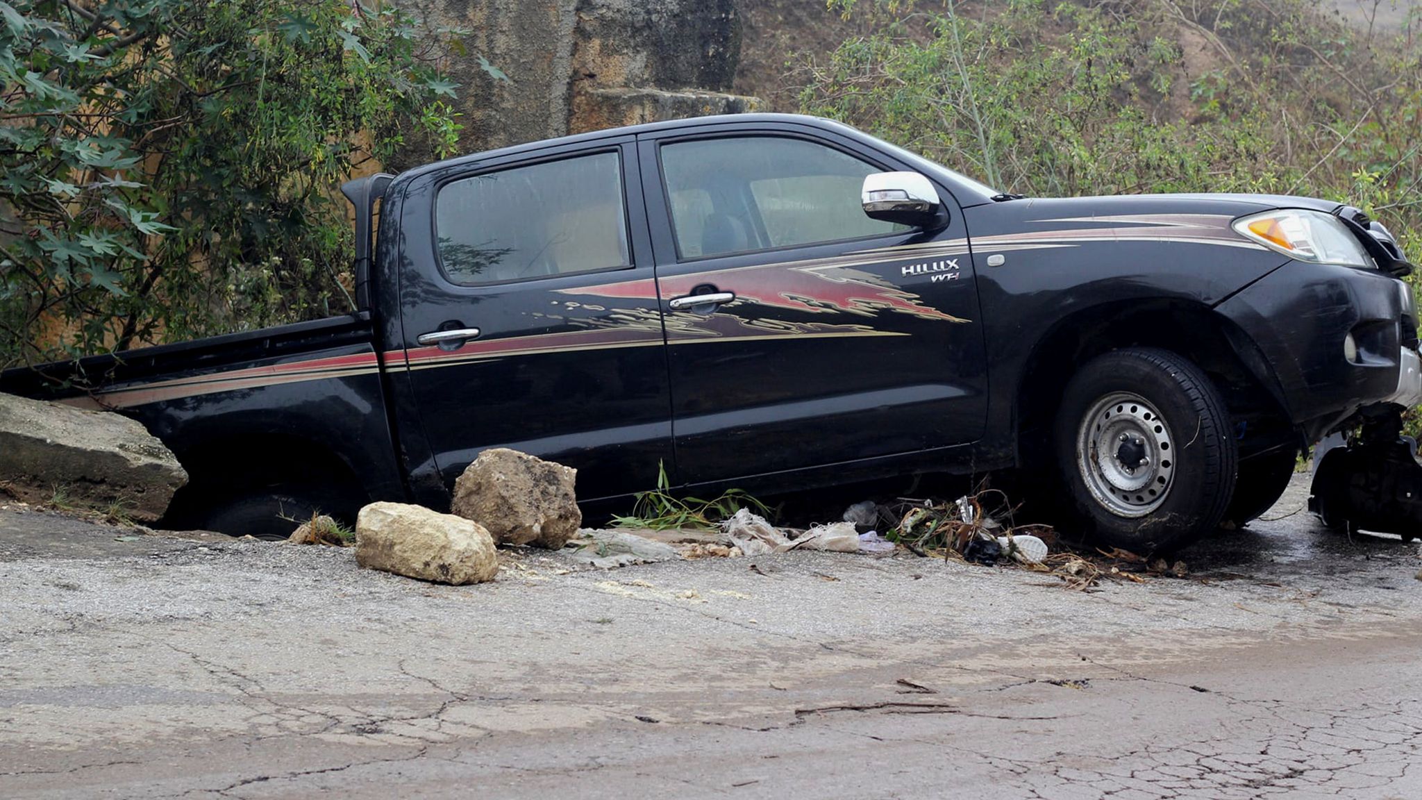 Libya asks for international help as 2,000 people feared dead in flood ...