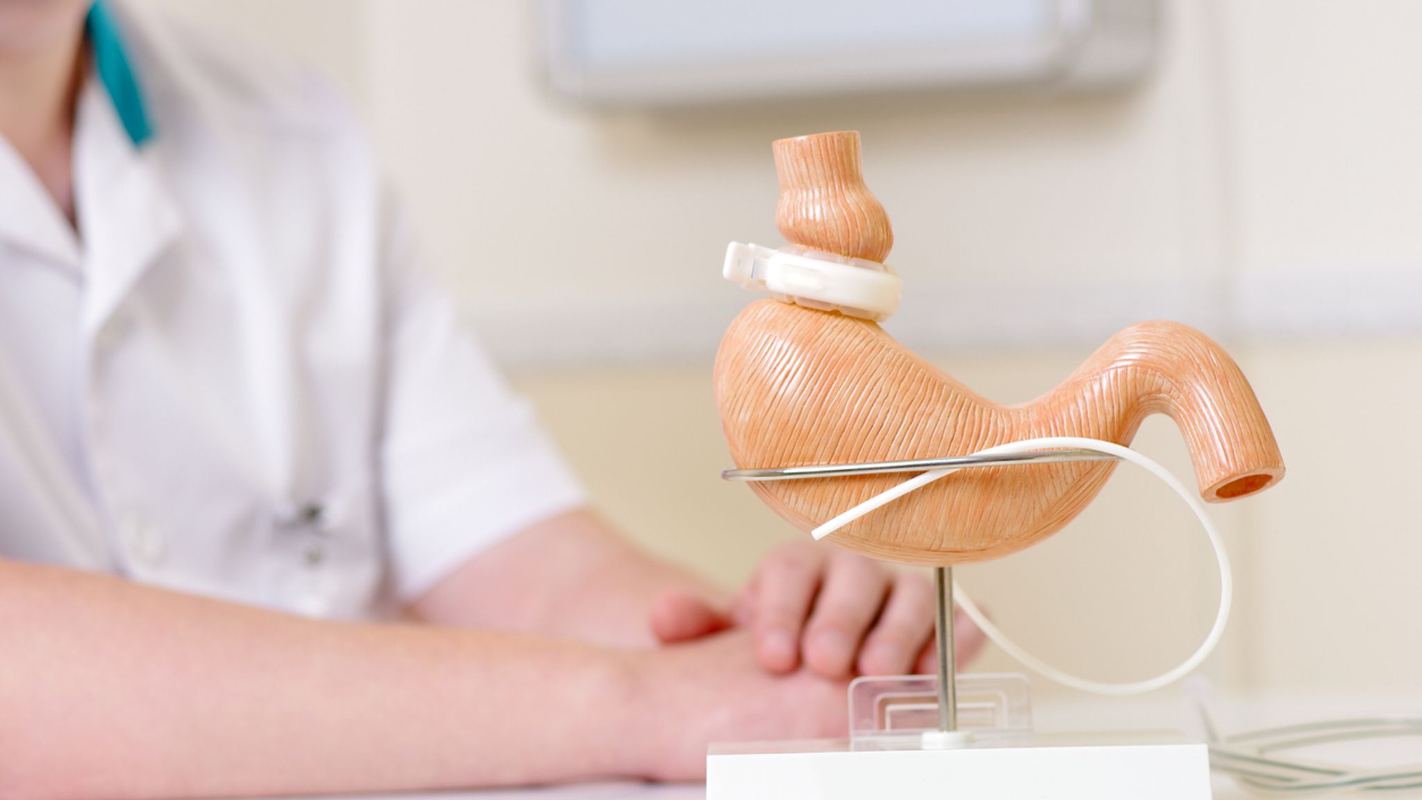 NHS approves 90-minute stomach procedure for weight loss | Science ...