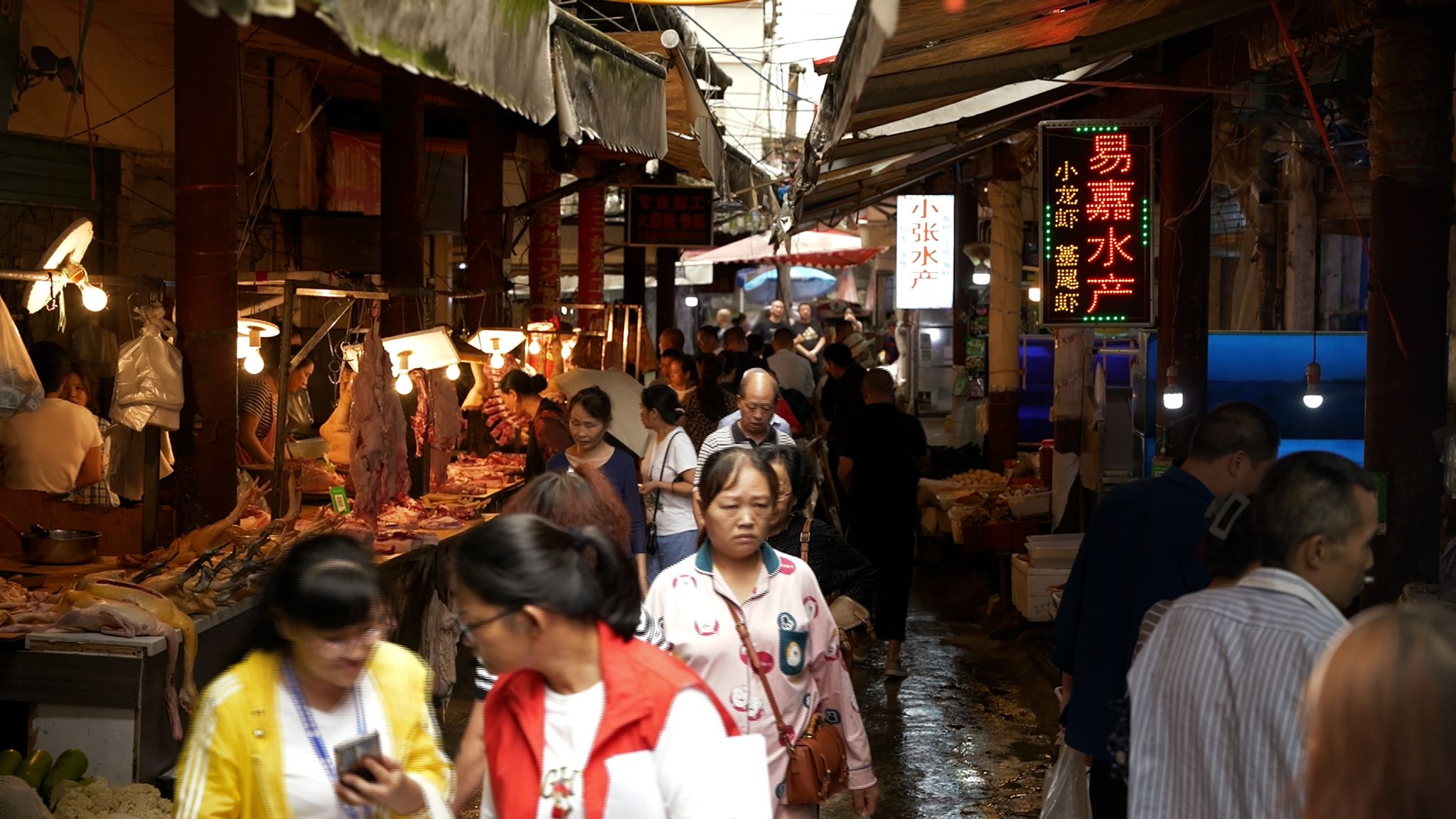 China returns to deflation as economy faces challenges on many fronts ...