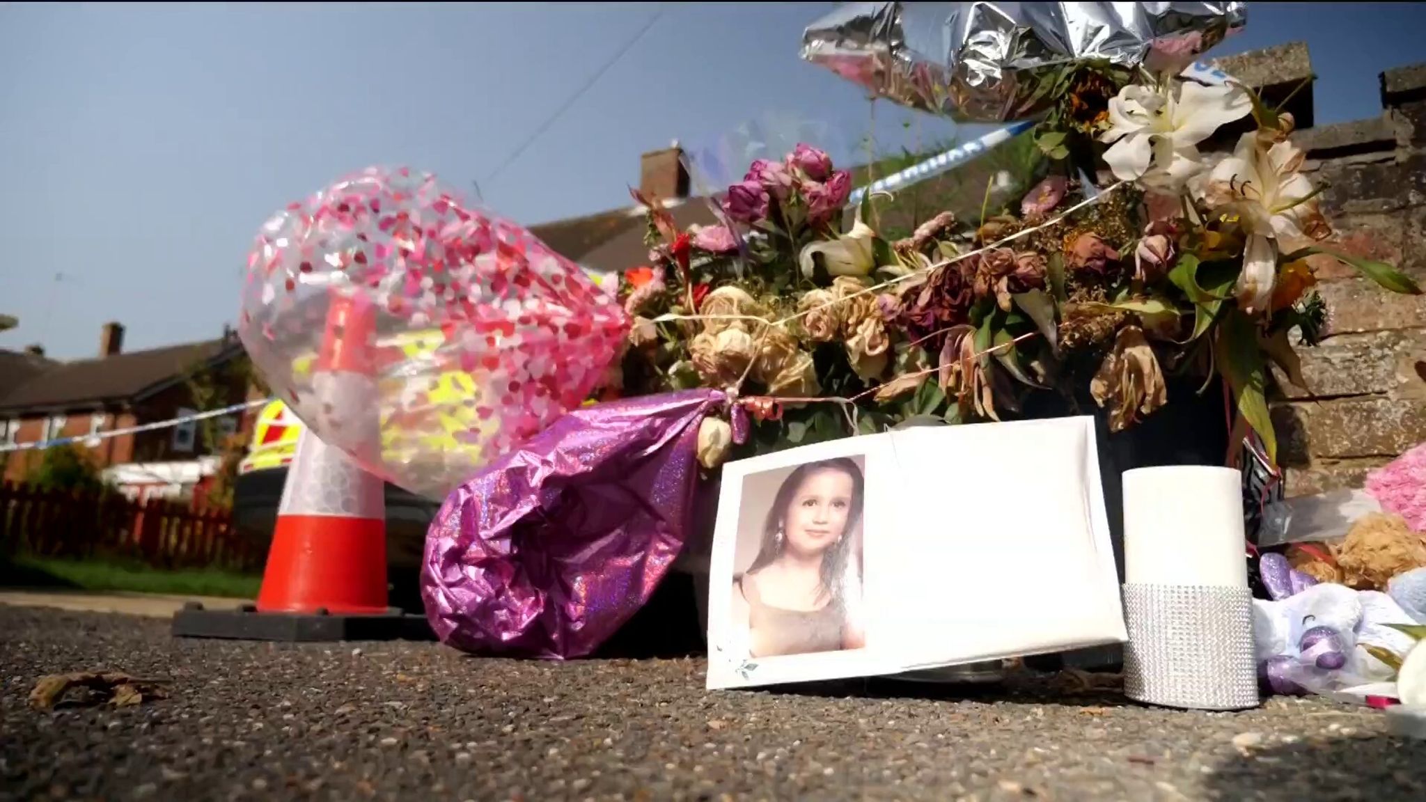 Sara Sharif: Five children who travelled to Pakistan with their father ...