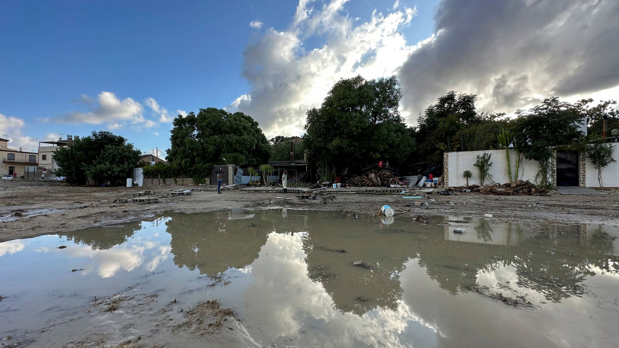Heavy rain batters parts of Spain as mayor urges residents to stay ...