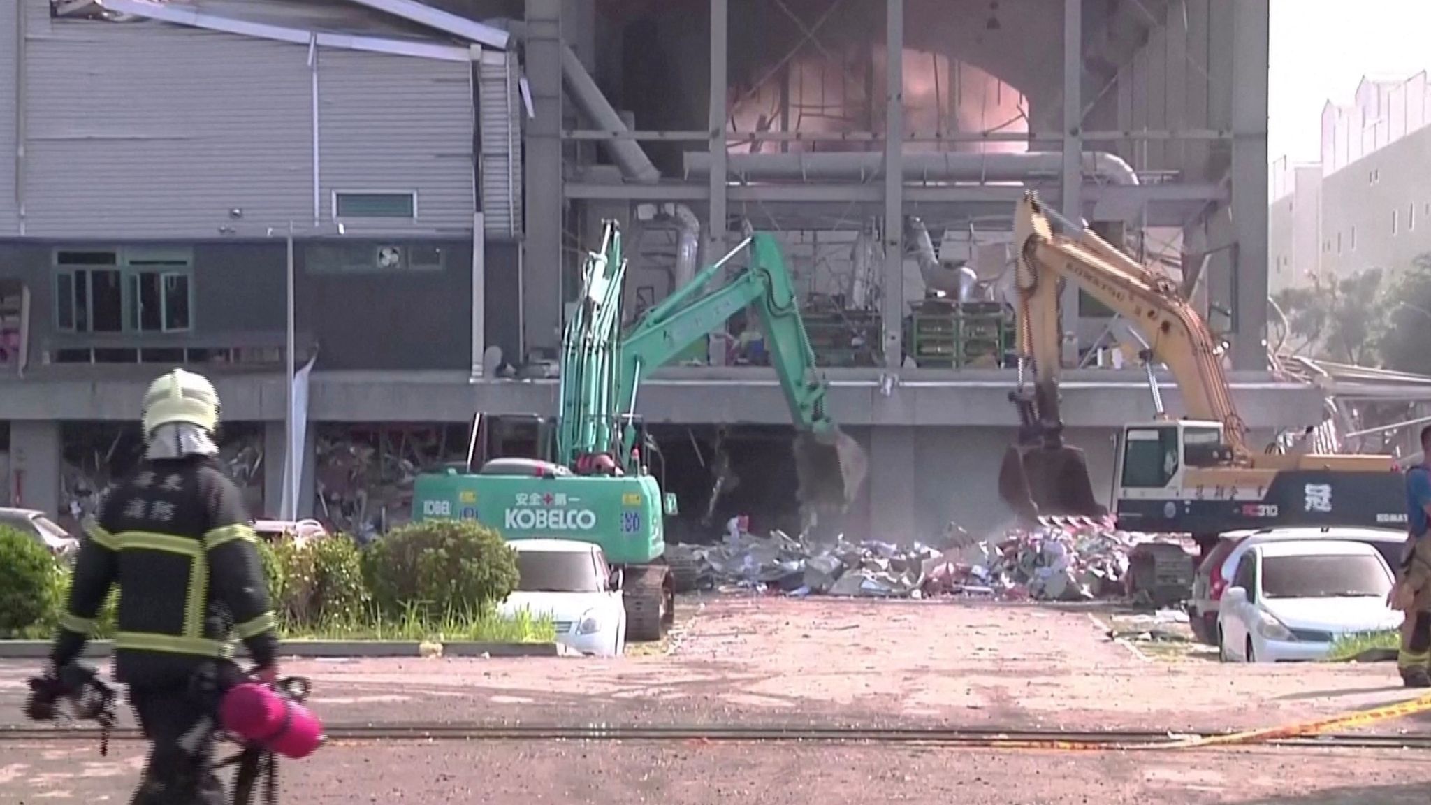 Taiwan: Fire and explosions at golf ball factory kill at least five ...