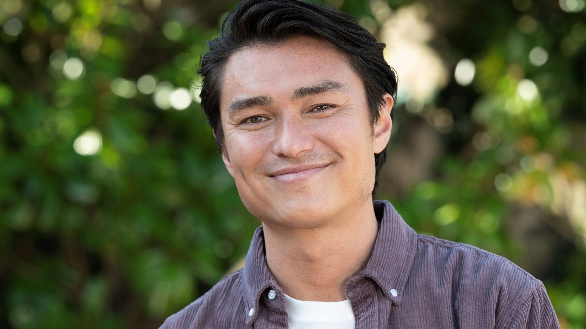 Neighbours returns! Stars including Alan Fletcher and Mischa Barton ...