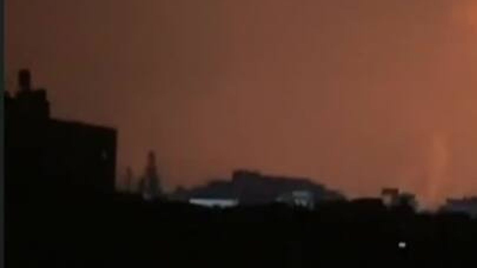 Israel-Hamas war: 'Intense bombings' and 'loud explosions' reported in ...