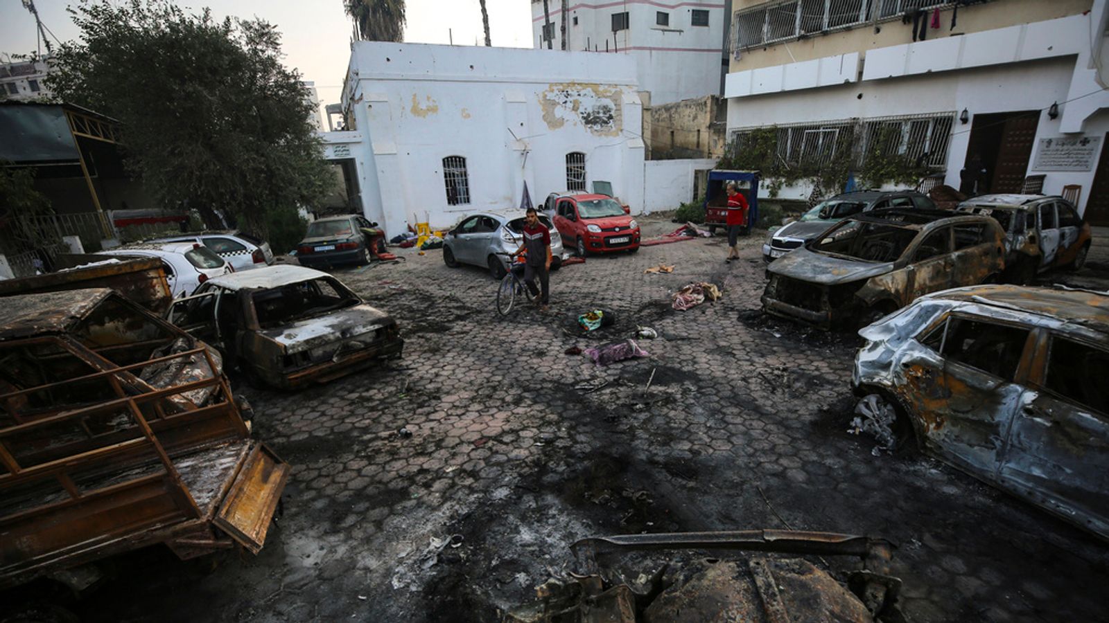 Israel-Hamas war: British-Palestinian doctor who worked at al Ahli ...