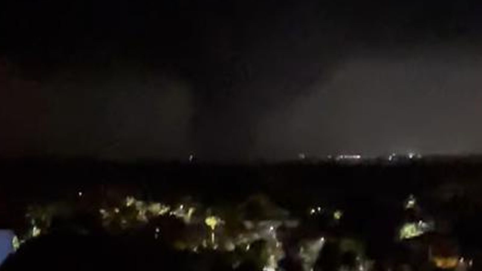 Tornadoes sweep through parts of Florida damaging homes and cars | US ... Tornadoes sweep through parts of Florida damaging homes and cars | US ...